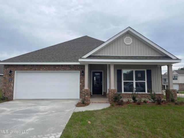 4 Br, 2 bath, Single Family 15600 Arran Wy