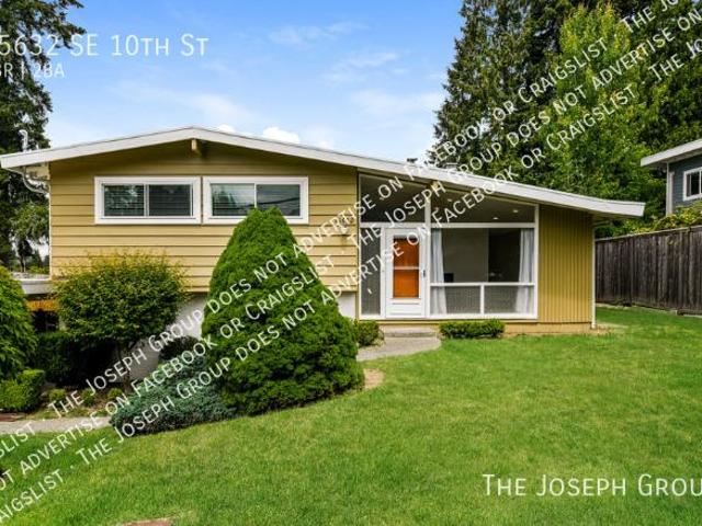 4 Br, 2 bath, Single Family 15632 SE 10th St