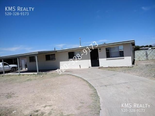 4 Br, 2 bath, Single Family 1711 E Canada Street