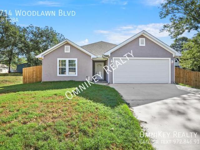 4 Br, 2 bath, Single Family 1714 Woodlawn Blvd