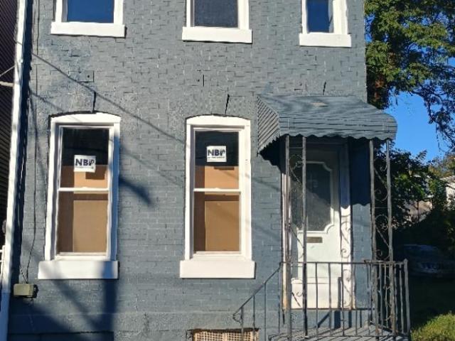 4 Br, 2 bath, Single Family 172 Passaic St