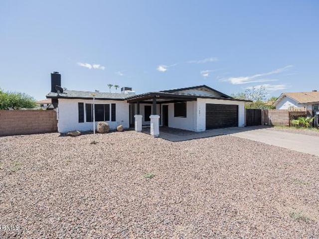 4 Br, 2 bath, Single Family 17601 N 18th Drive