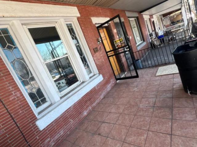 4 Br, 2 bath, Single Family 17 Farragut Street