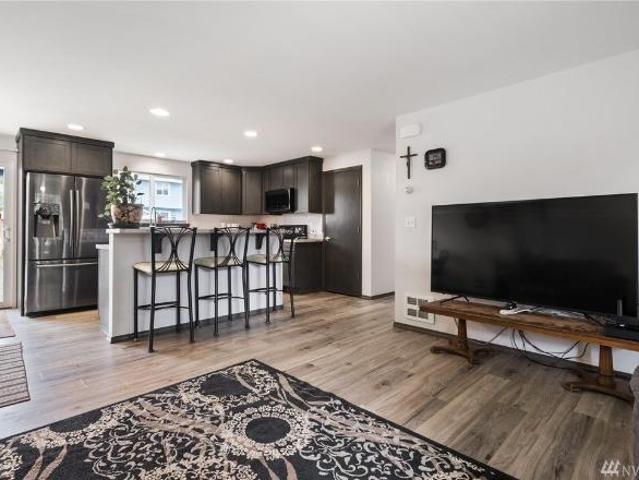 4 Br, 2 bath, Single Family 18232 SE 262nd Pl
