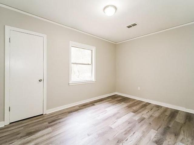 4 Br, 2 bath, Single Family 189 North Sunset Terrace