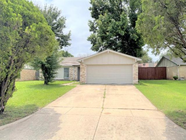 4 Br, 2 bath, Single Family 1904 Spies Springs Court