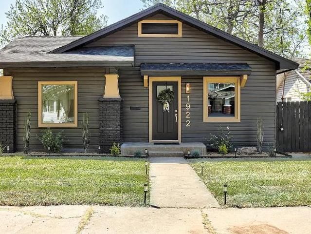 4 Br, 2 bath, Single Family 1922 W Park Pl