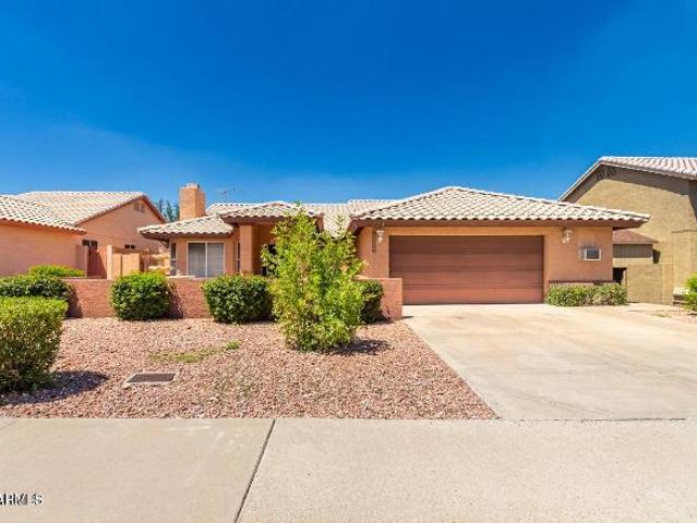 4 Br, 2 bath, Single Family 1924 E Sharon Drive