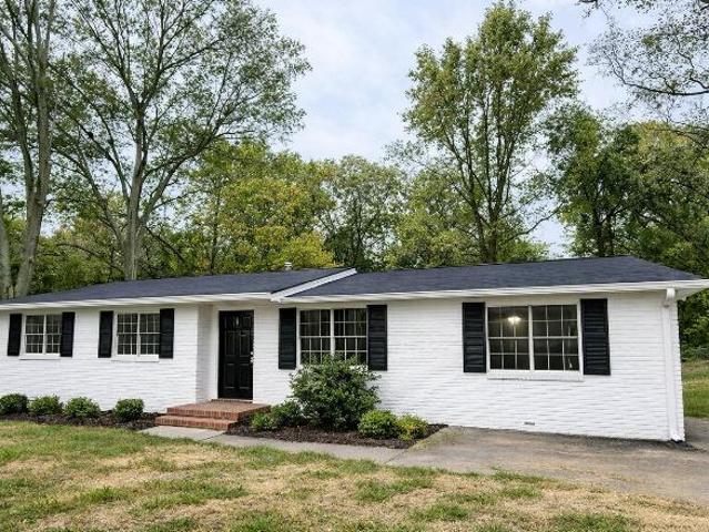 4 Br, 2 bath, Single Family 1955 Carla Dr