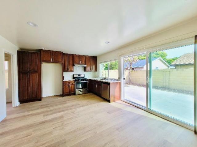 4 Br, 2 bath, Single Family 19718 Mapes Ave