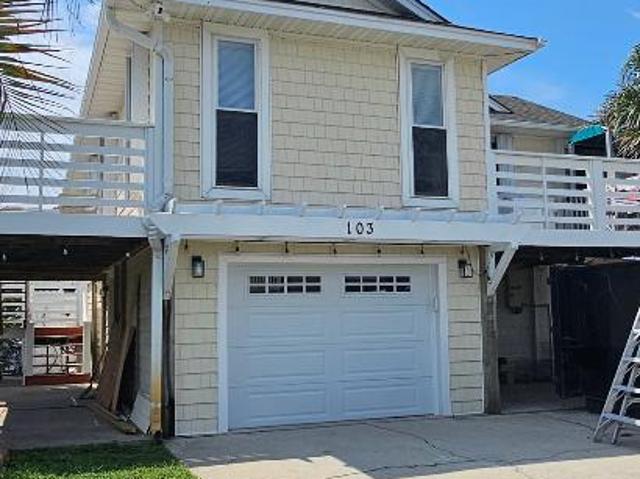 4 Br, 2 bath, Single Family 103 Carolina Sands Dr