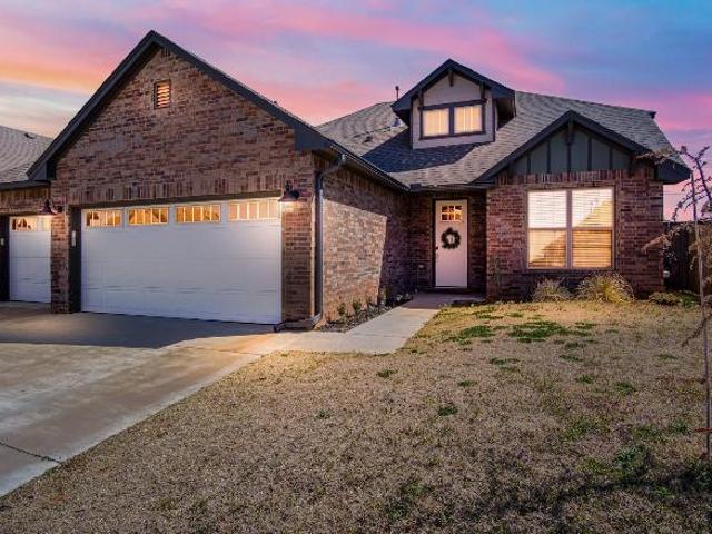 4 Br, 2 bath, Single Family 10004 Glover River Drive