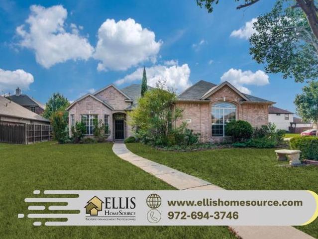 4 Br, 2 bath, Single Family 1000 Leoti Lane