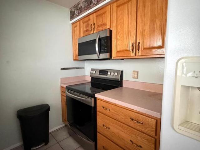 4 Br, 2 bath, Single Family 1006 Wyoming Ct