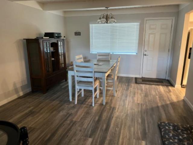 4 Br, 2 bath, Single Family 1012 Douglas Rd
