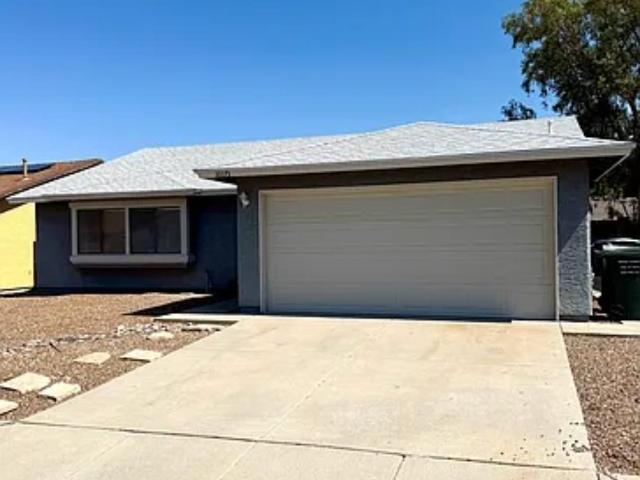 4 Br, 2 bath, Single Family 10173 E Cardiff Pl
