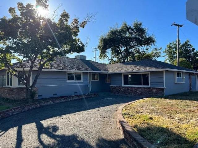 4 Br, 2 bath, Single Family 101 Myrtle St