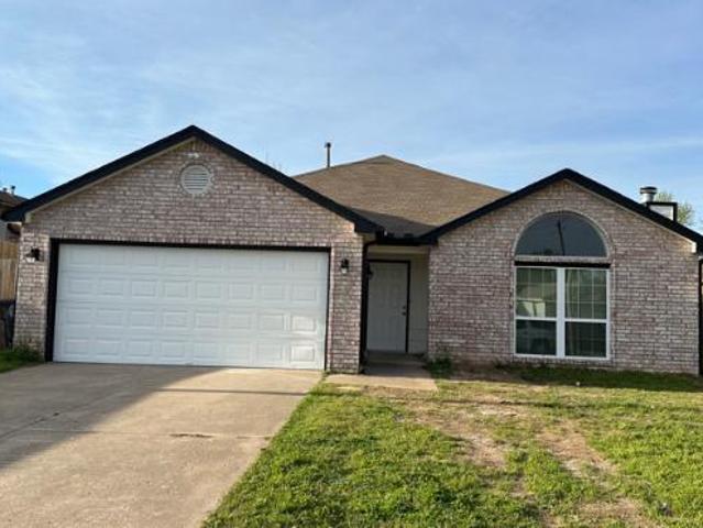 4 Br, 2 bath, Single Family 1029 E 64th Place