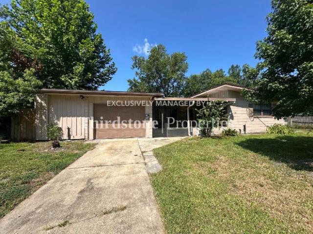 4 Br, 2 bath, Single Family 1038 La Marche Drive