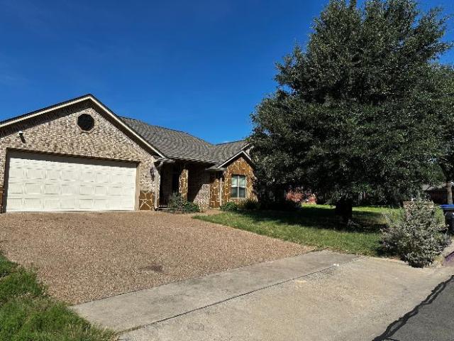 4 Br, 2 bath, Single Family 10412 Whitney Trace
