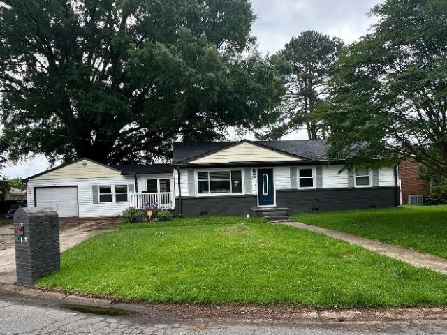 4 Br, 2 bath, Single Family 104 Hibben Rd