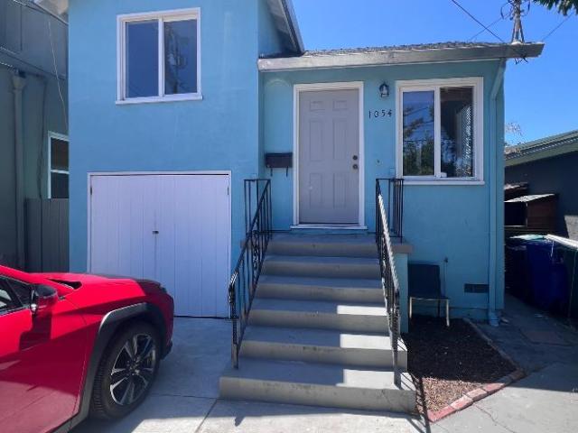 4 Br, 2 bath, Single Family 1054 Cornell Ave