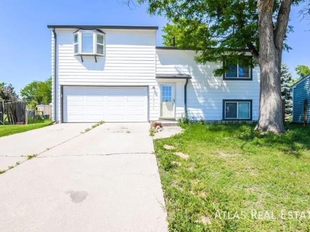4 Br, 2 bath, Single Family 10553 W 106th Court