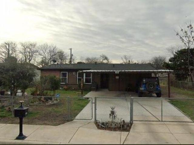 4 Br, 2 bath, Single Family 106 Knollwood