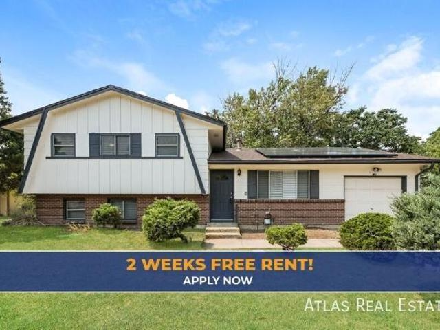 4 Br, 2 bath, Single Family 1077 S Moline Street