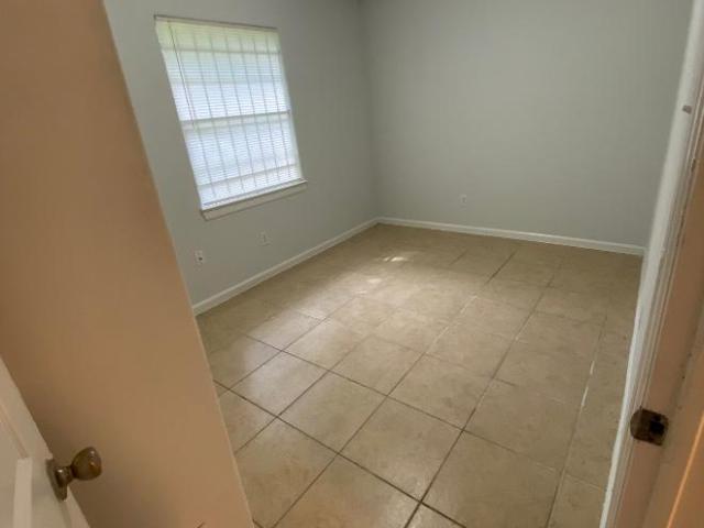 4 Br, 2 bath, Single Family 10843 Fairland Dr