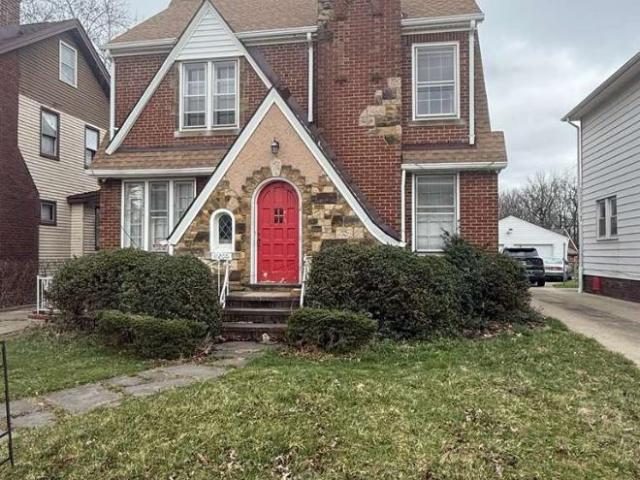 4 Br, 2 bath, Single Family 11209 Langton Ave