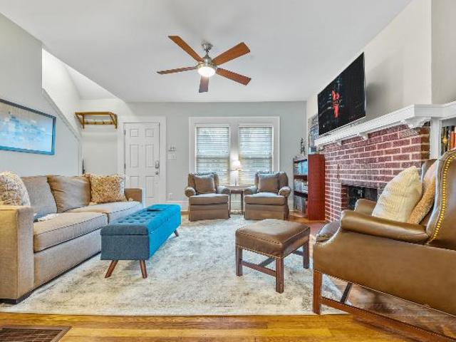 4 Br, 2 bath, Single Family 1146 Wade St NE