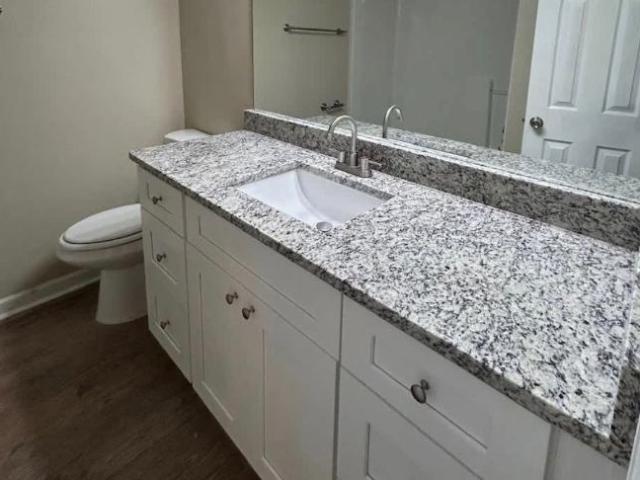 4 Br, 2 bath, Single Family 1156 E Fayetteville Rd