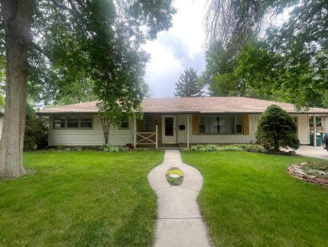4 Br, 2 bath, Single Family 116 E Harvard St
