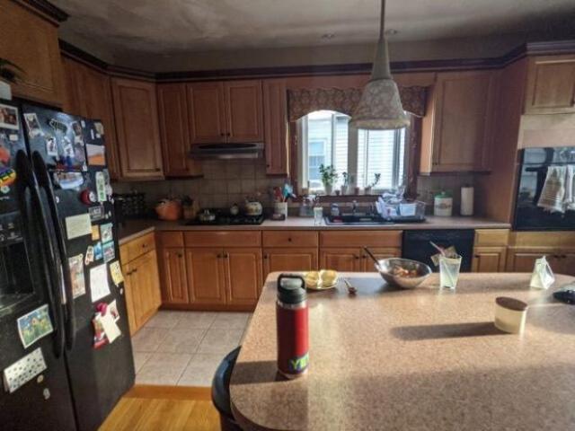 4 Br, 2 bath, Single Family 11 Lowden Avenue