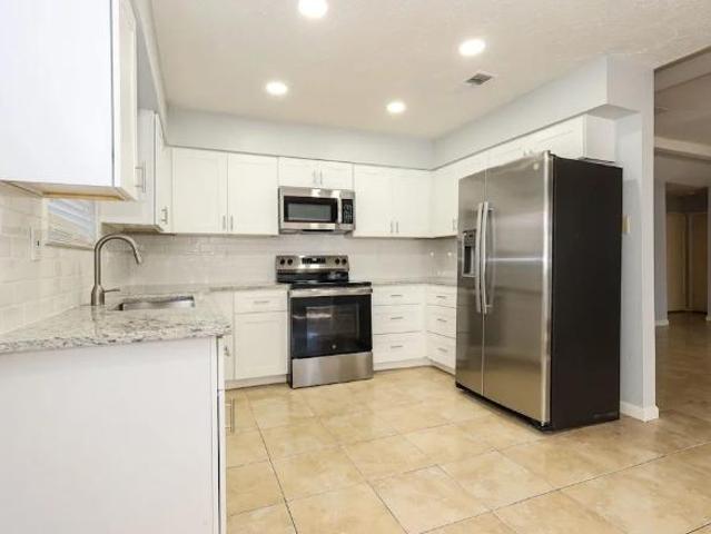 4 Br, 2 bath, Single Family 12010 Fork Creek Dr
