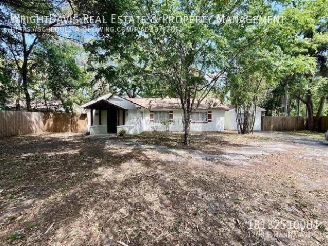 4 Br, 2 bath, Single Family 1208 E Hanna Ave