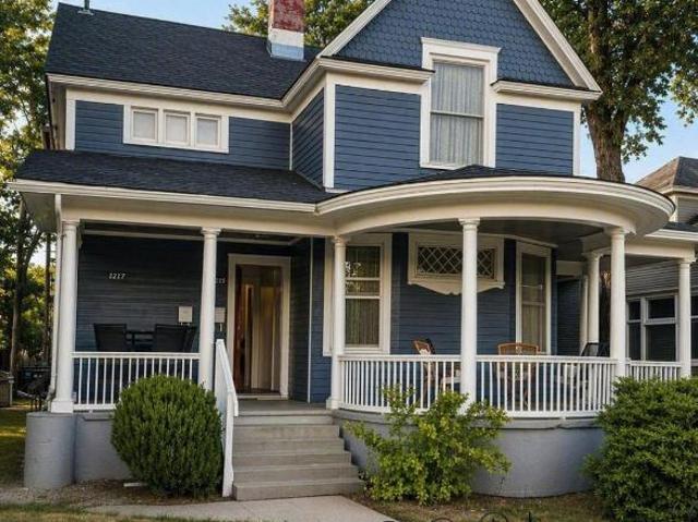4 Br, 2 bath, Single Family 1215 N Weber