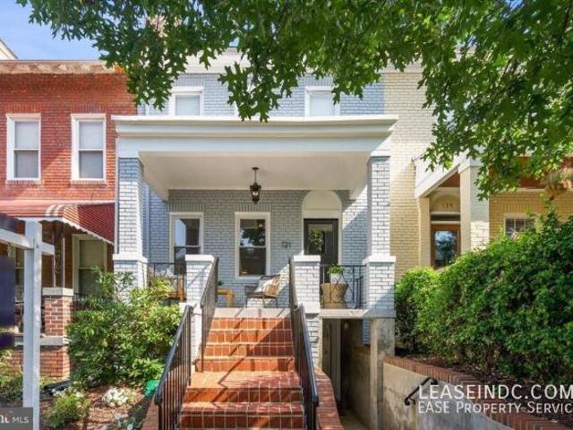4 Br, 2 bath, Single Family 121 Webster Street NW