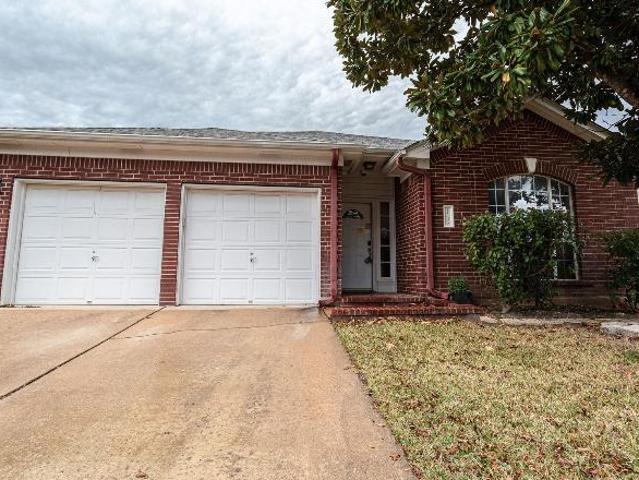 4 Br, 2 bath, Single Family 1235 Blackthorn Drive
