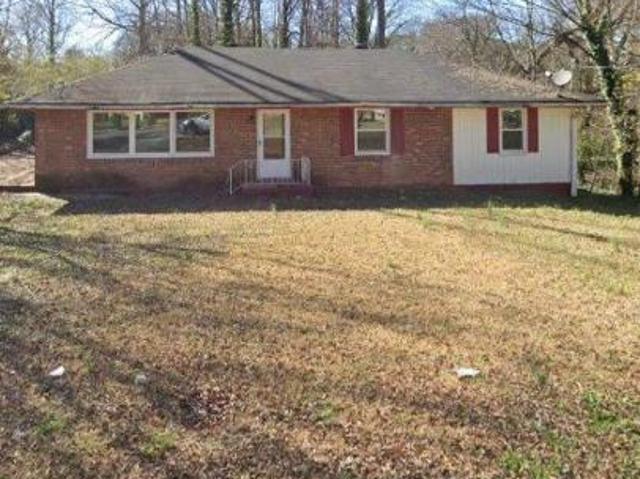 4 Br, 2 bath, Single Family 1235 Lloyd Dr