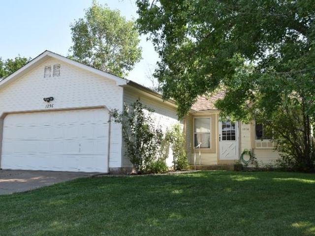 4 Br, 2 bath, Single Family 1236 Casa Grande Blvd