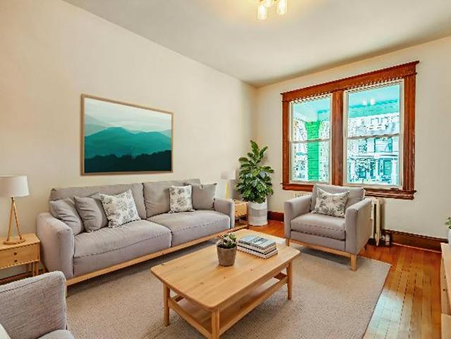 4 Br, 2 bath, Single Family 1236 Oates St NE