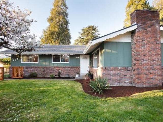 4 Br, 2 bath, Single Family 1255 E 30th Ave