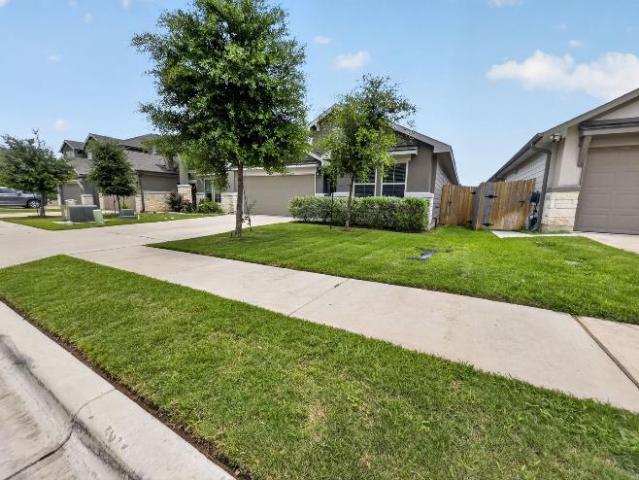 4 Br, 2 bath, Single Family 125 Caterpillar Ln