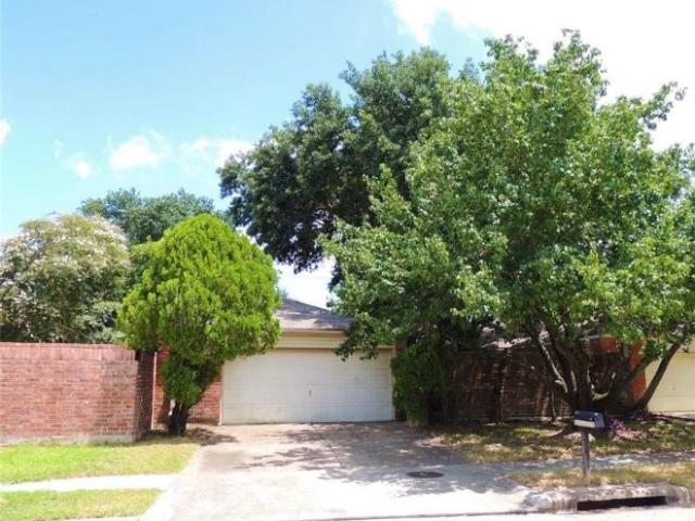 4 Br, 2 bath, Single Family 12926 Lima Dr