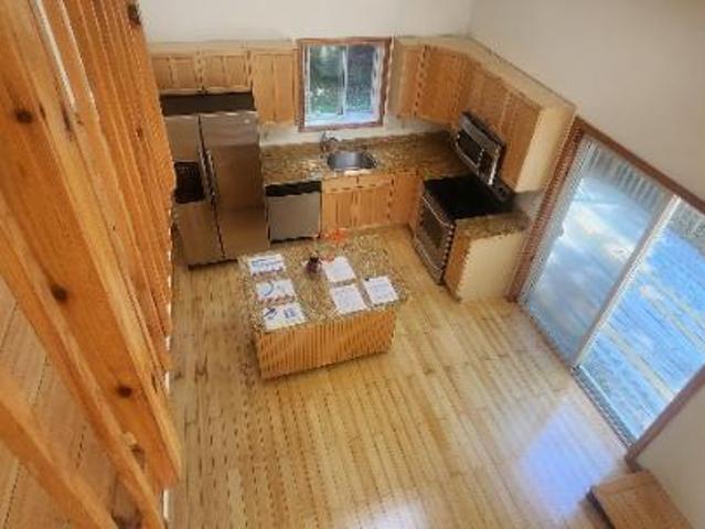 4 Br, 2 bath, Single Family 12 Cornwall Pl