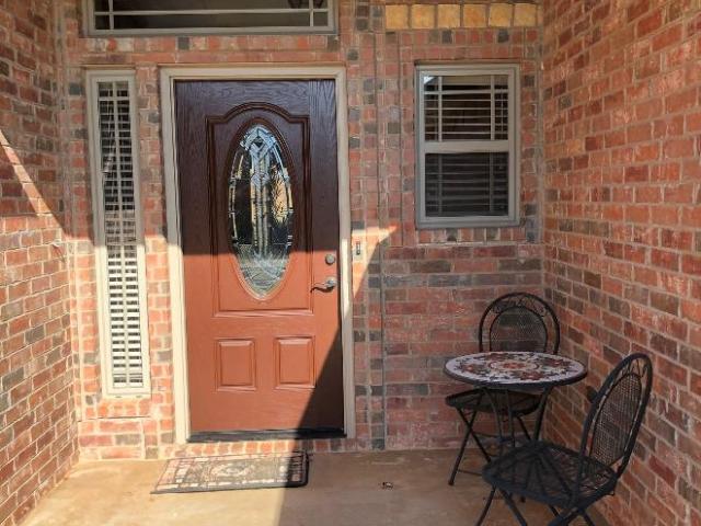 4 Br, 2 bath, Single Family 1308 Saddle Rock Dr