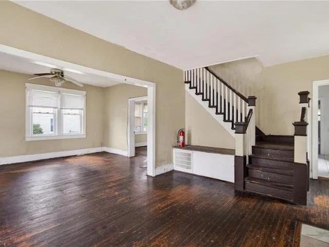 4 Br, 2 bath, Single Family 1320 Haymarket Rd