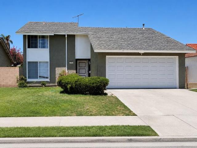 4 Br, 2 bath, Single Family 13251 Destino Place
